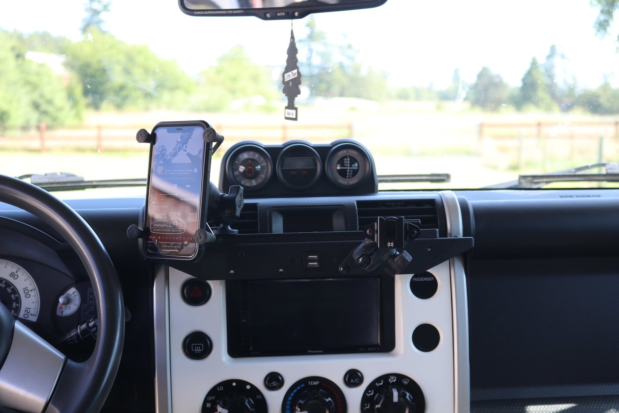 Toyota FJ Cruiser Powered Accessory Mount (FJPAM) – State 48 Overland